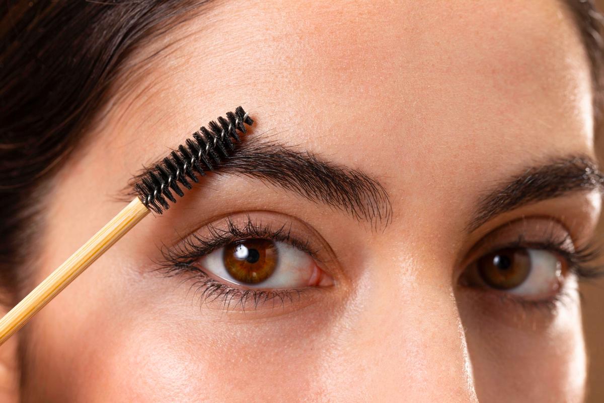 Female Daily Editorial - Alis On Point dan Rapi Natural, Coba 5 ...