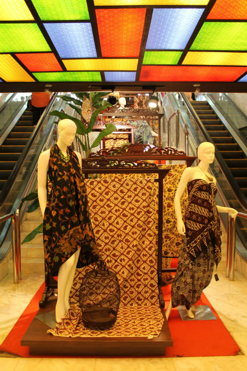 Female Daily Editorial - Batik Lovers, Kini Pasar Klewer Hadir di Jakarta!