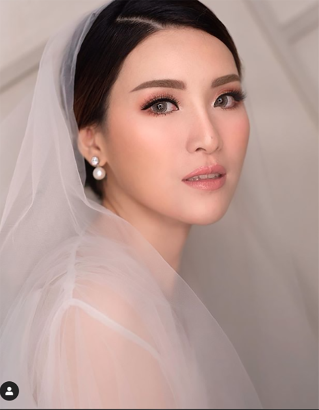 Female Daily Editorial - Kenalan dengan Cherry Jessica, MUA Hits di ...