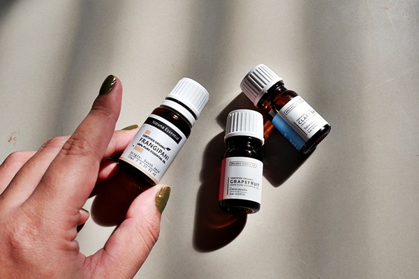 Female Daily Editorial - Budget Beauty : Cara Membuat Reed Diffuser ...