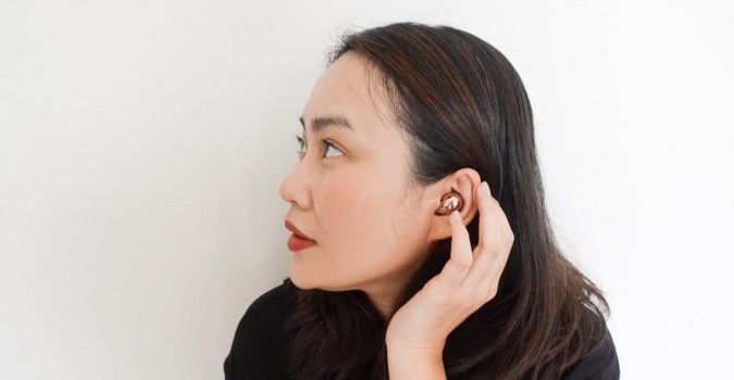 Female Daily Editorial - Review Samsung Galaxy Buds Live, Chic Earbuds ...
