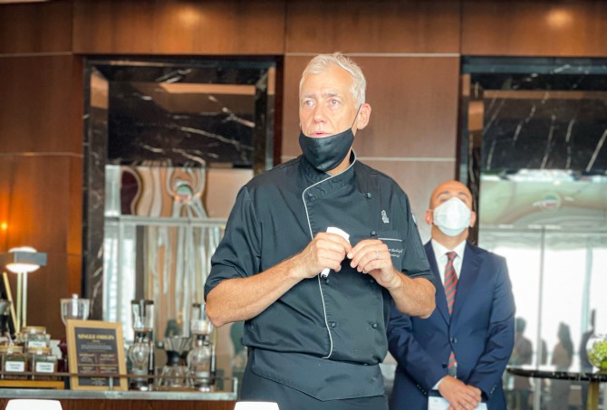 Female Daily Editorial - PA.SO.LA Ritz Carlton Hadirkan Menu Khas ...