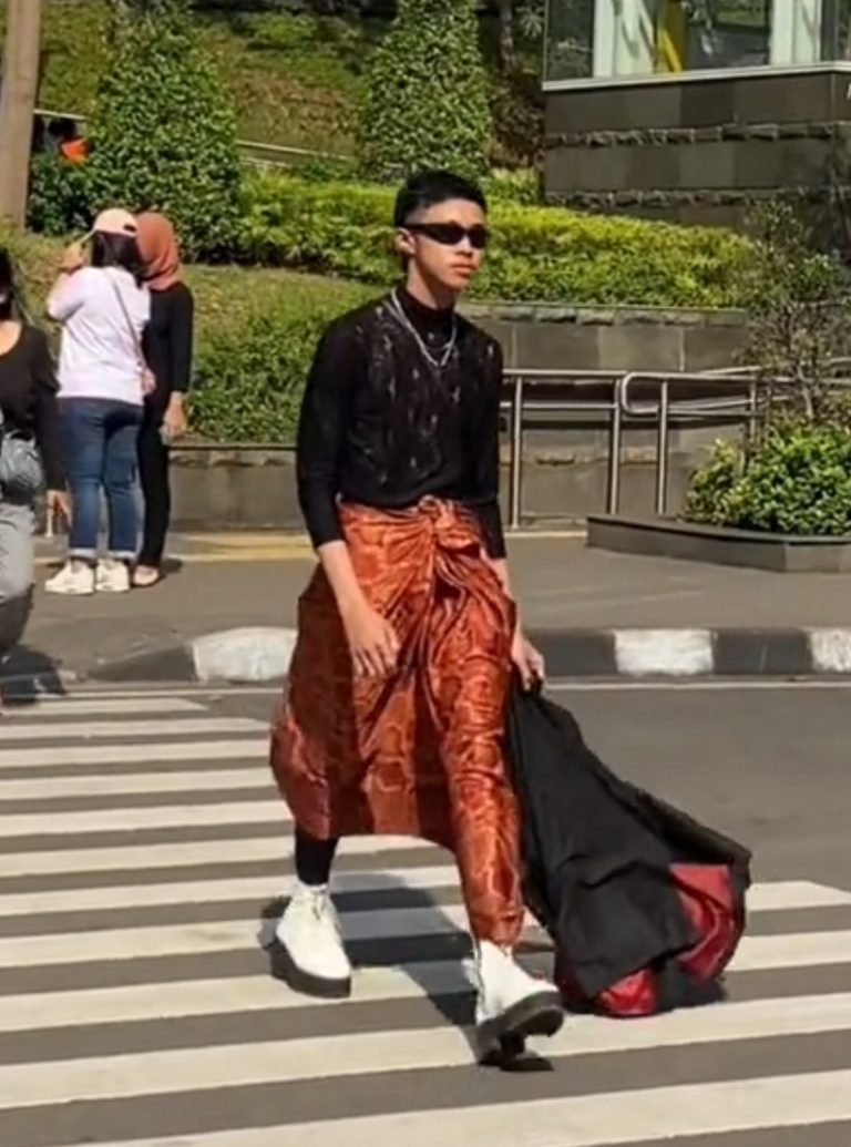 Female Daily Editorial - Tengok 4 Outfit ala Citayam Fashion Week ...