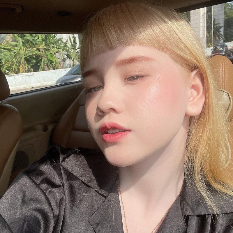 Female Daily Editorial - Tampil Cantik, Anindhita Asmarani Spill Tips ...