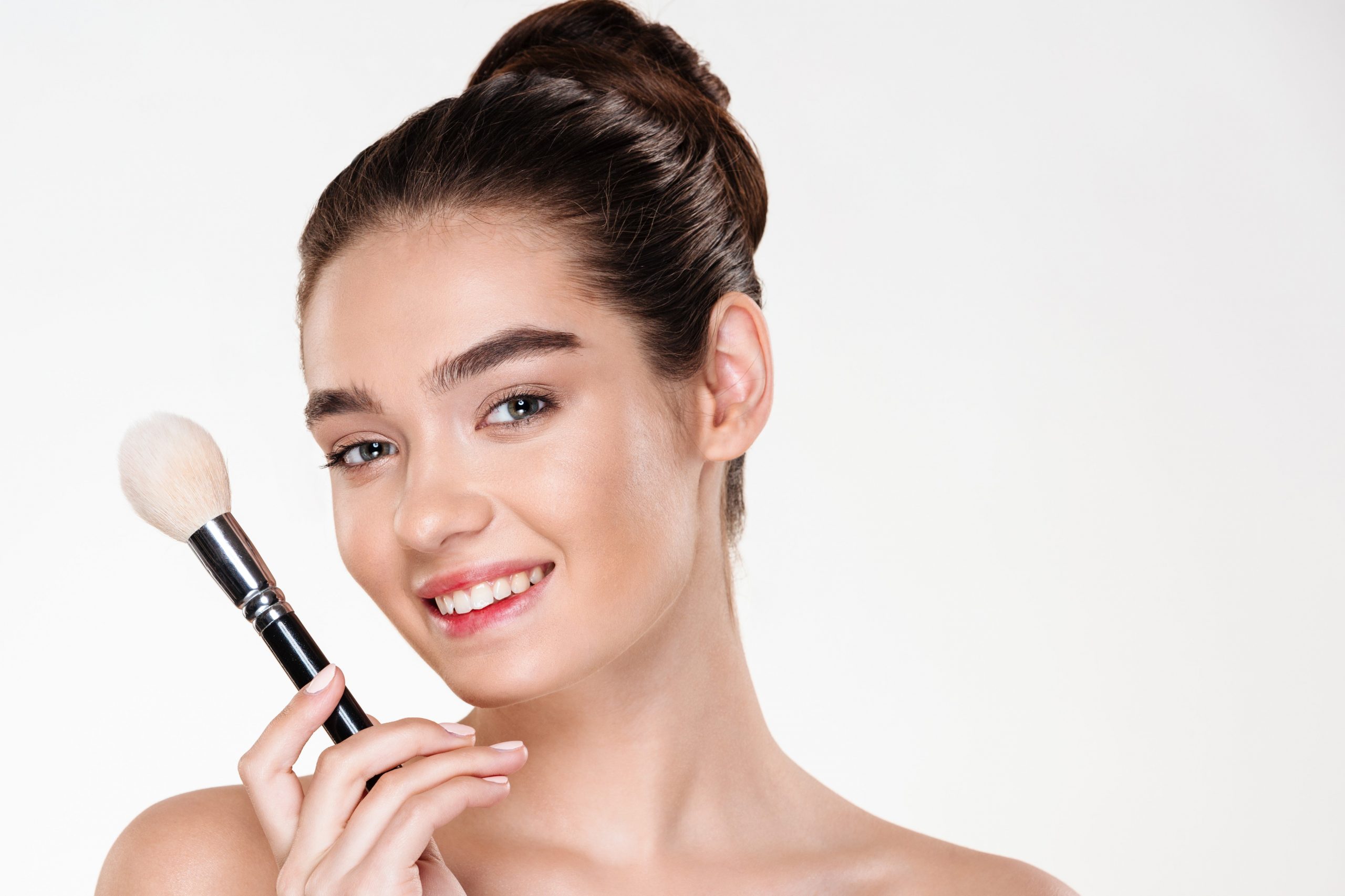 Female Daily Editorial - Bikin Makeup Smooth dan Flawless, Foundation ...