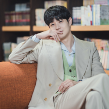 Female Daily Editorial - Jung So Min Akan Jadi Pasangan Choi Woo Shik di Drama Rom-Com Terbaru!