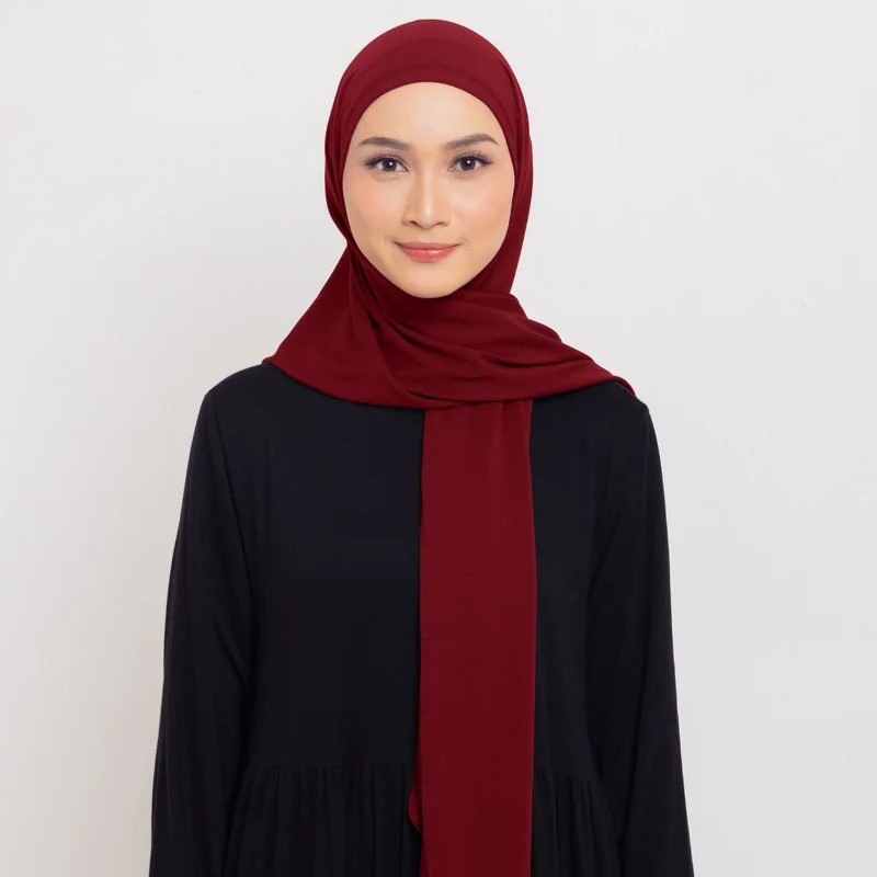 Female Daily Editorial - 4 Inspirasi Style Hijab untuk ke Kantor yang Bikin Penampilan Modis dan ...